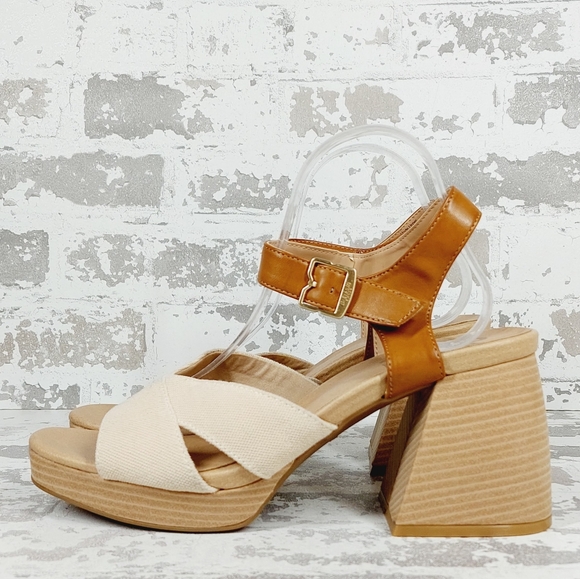 Dr. Scholl's | Shoes | New Dr Scholls Mariah Light Brown Block Heel Buckle Up Sandals V822 ...